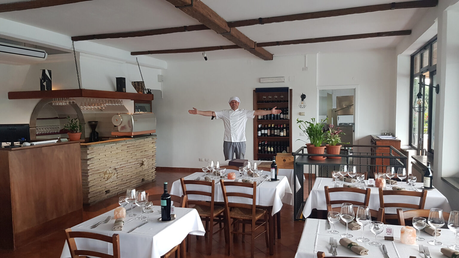 Bucci Restaurant Gallery - Hotel Castel Gandolfo