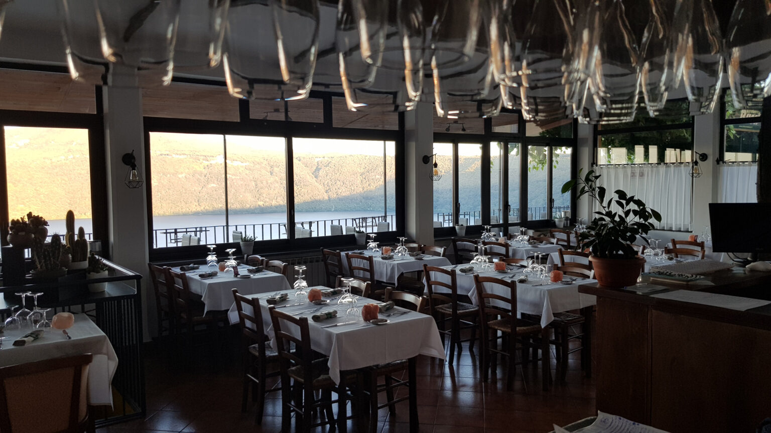 Bucci Restaurant Gallery - Hotel Castel Gandolfo