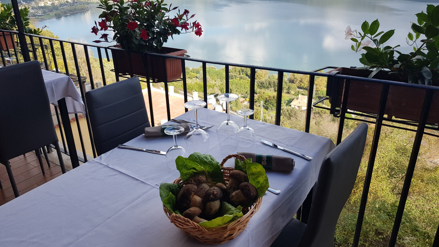 Bucci Restaurant Gallery - Hotel Castel Gandolfo